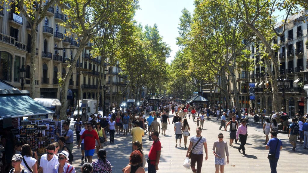 La Rambla'nın Tarihi Geçmişi, Mimari Yapıları ve Modern Yüzü