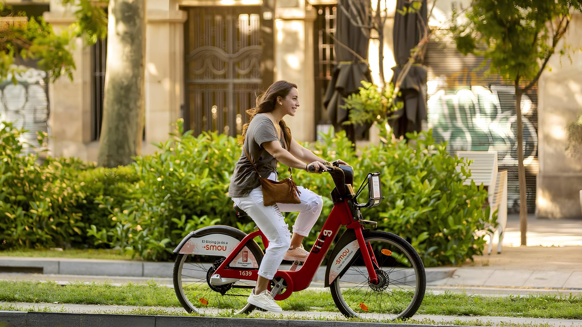 Barcelona Bike Rental Guide - The Best Way to Discover Barcelona